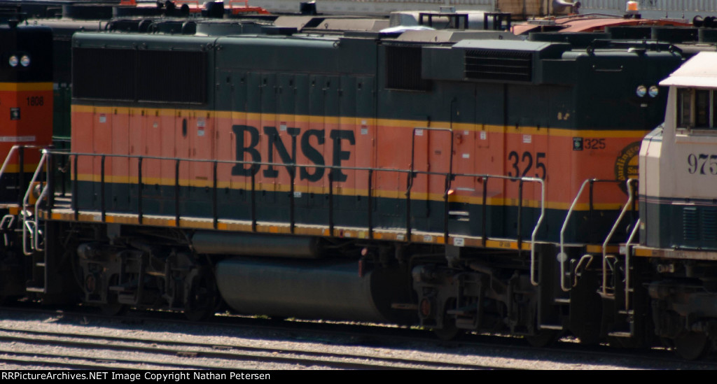 BNSF 325